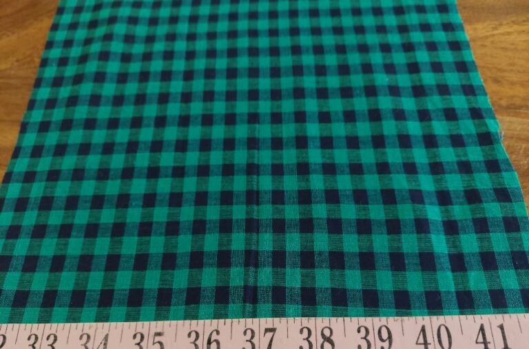 Plaids vs, Checks - differences between the two fabrics